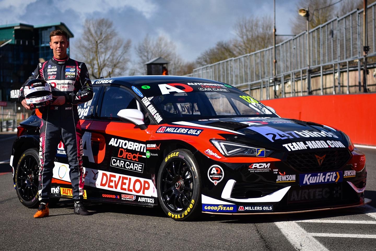 Daniel Lloyd unveils striking 2023 livery at Brands Hatch - Daniel ...